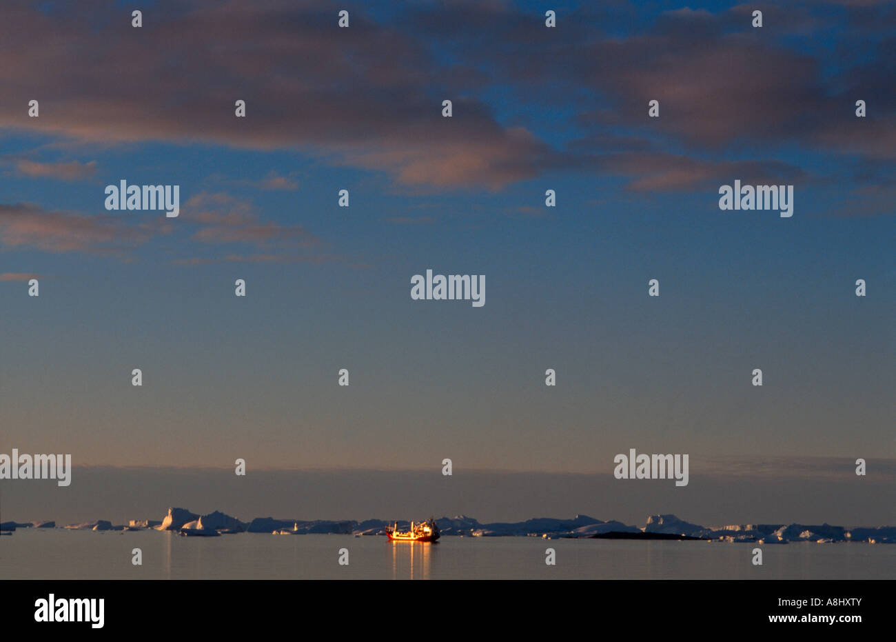 Davis sea antarctica hi-res stock photography and images - Alamy