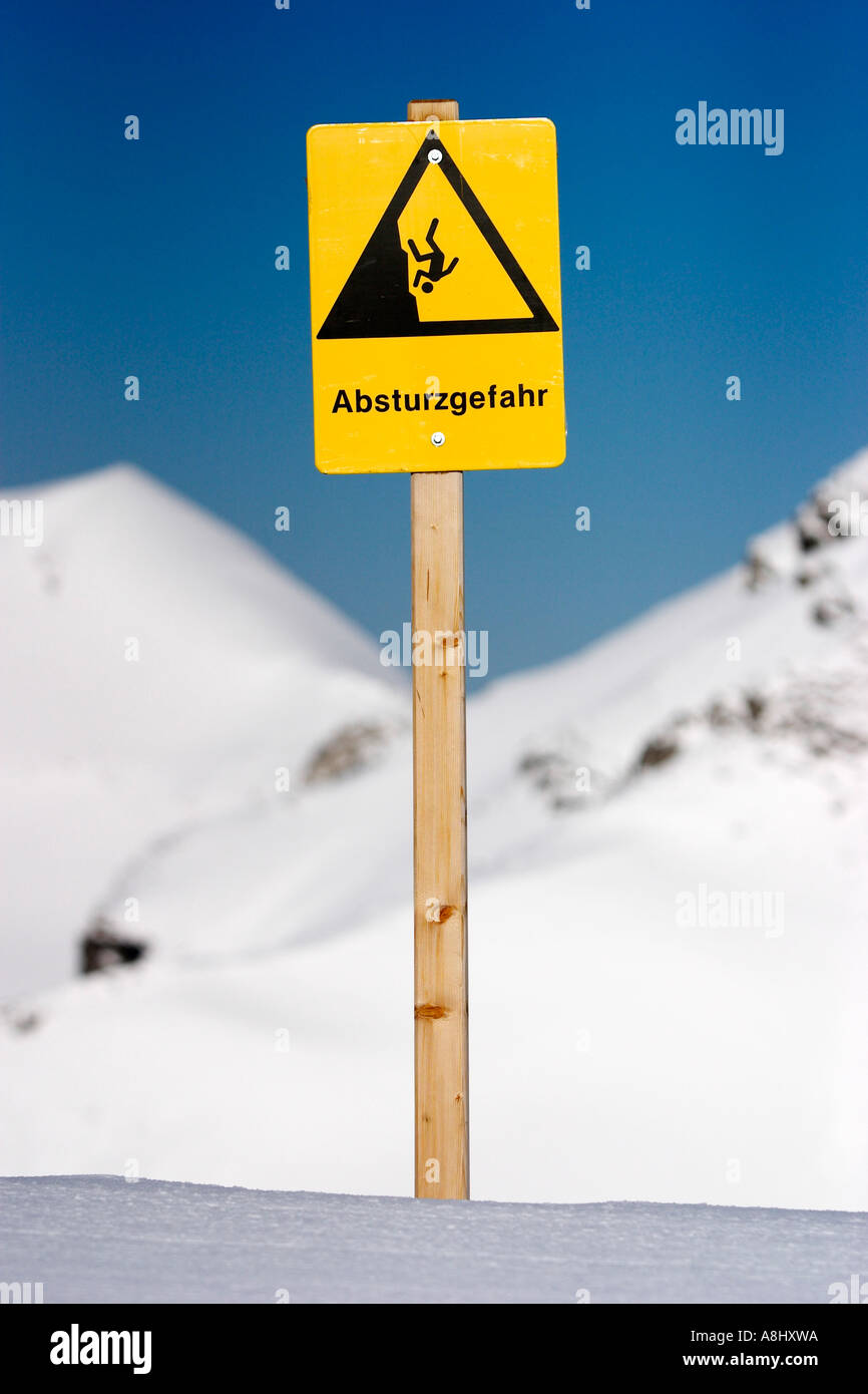 Falling hazard sign hi-res stock photography and images - Alamy