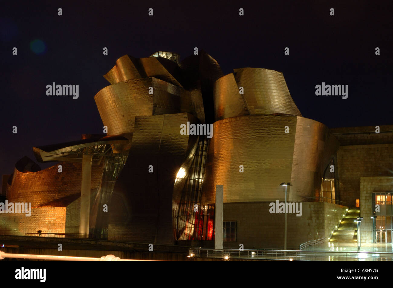 Museum Bilbao Guggenheim by night Stock Photo - Alamy
