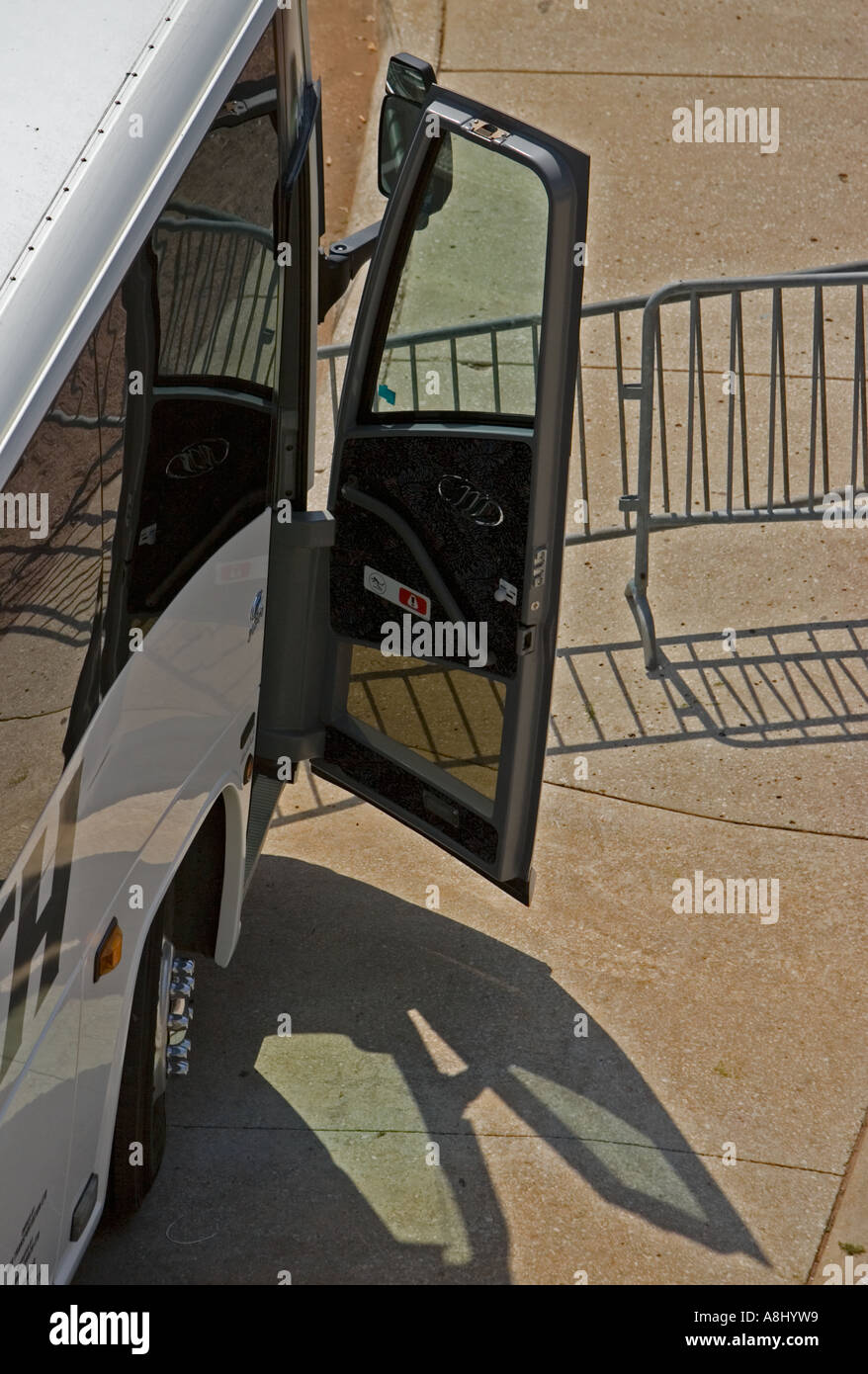 An open bus door Stock Photo - Alamy