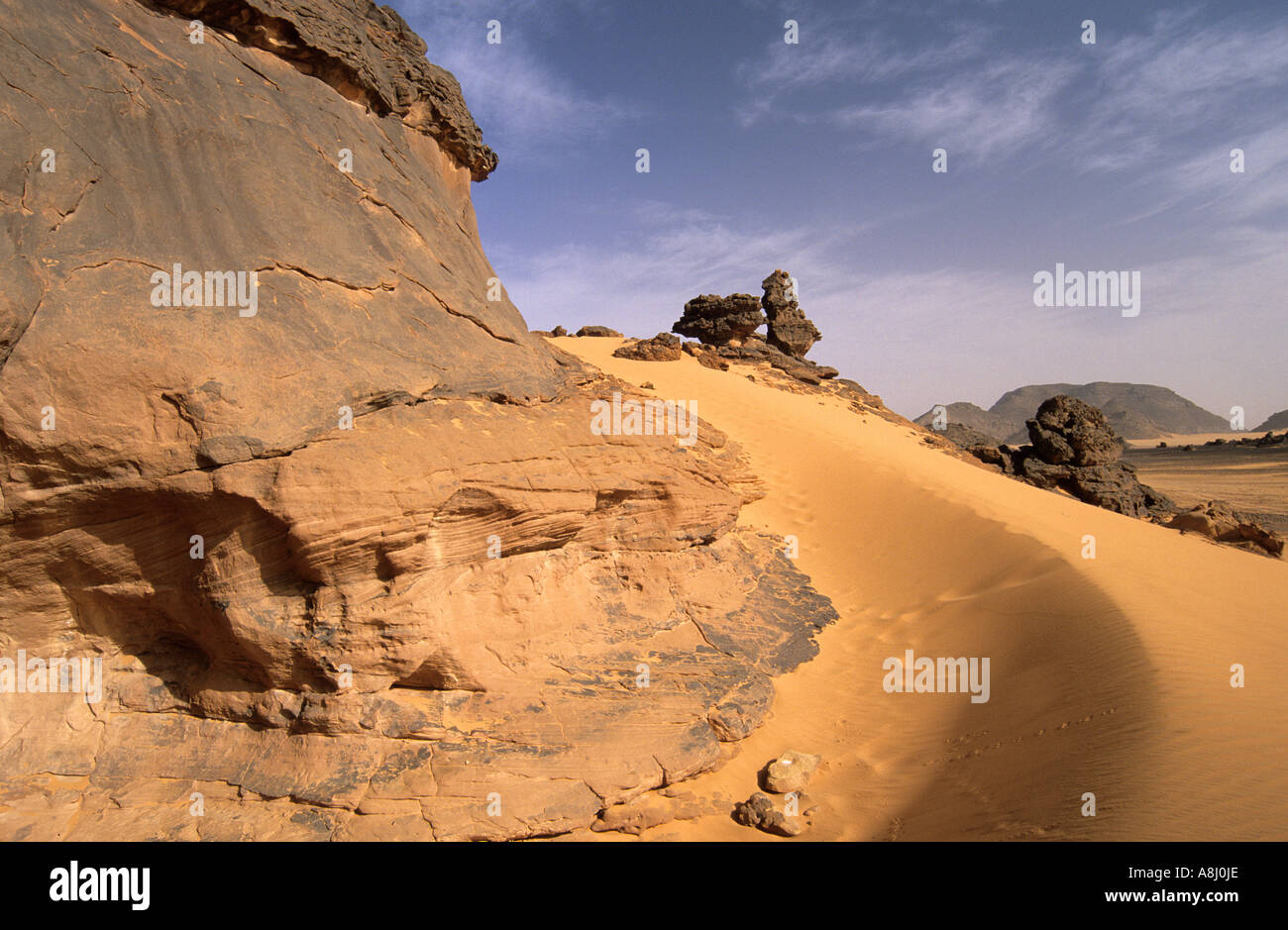 Libya Fezzan Sahara desert Akakus Stock Photo - Alamy
