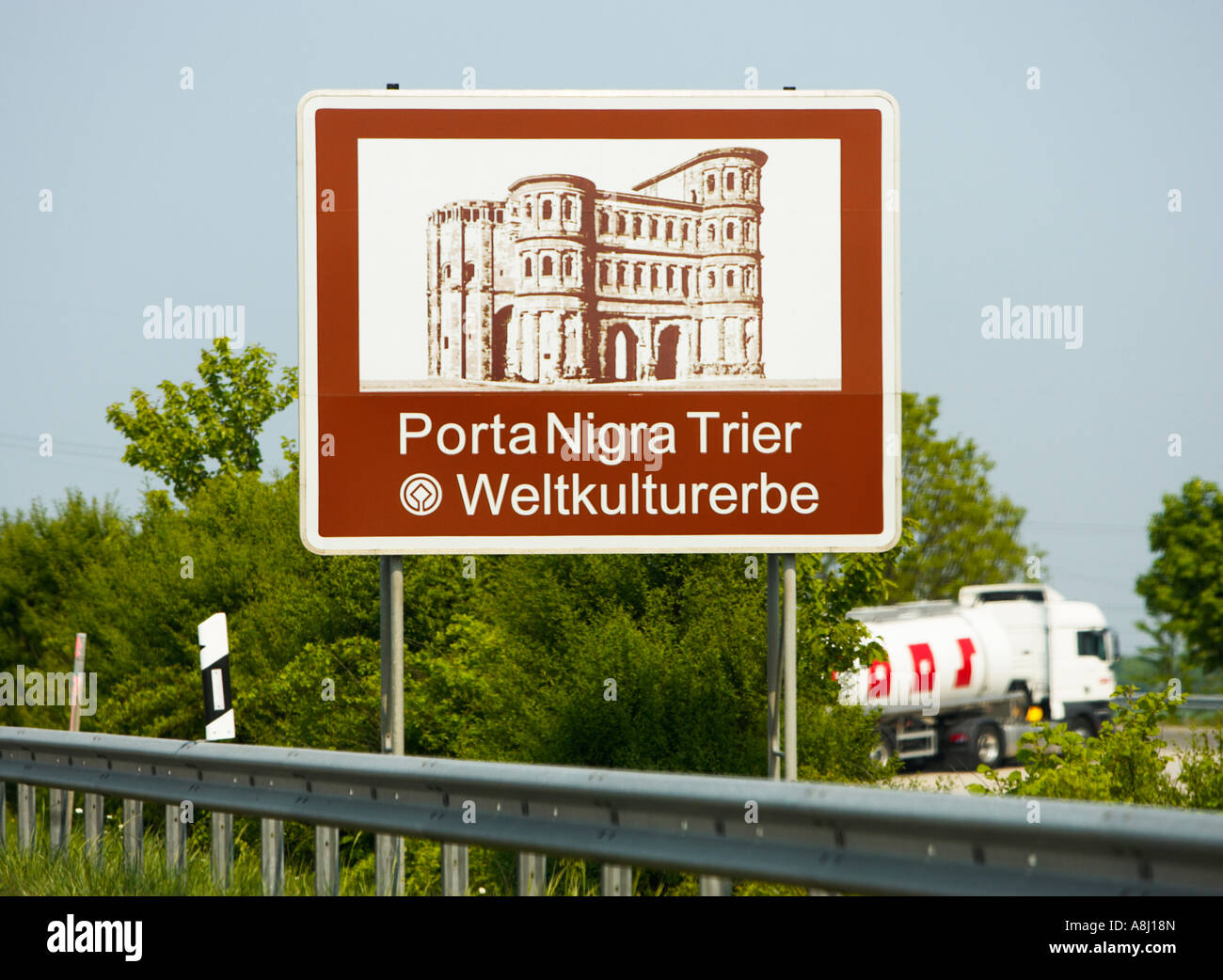 Autobahn signs germany hi-res stock photography and images - Alamy