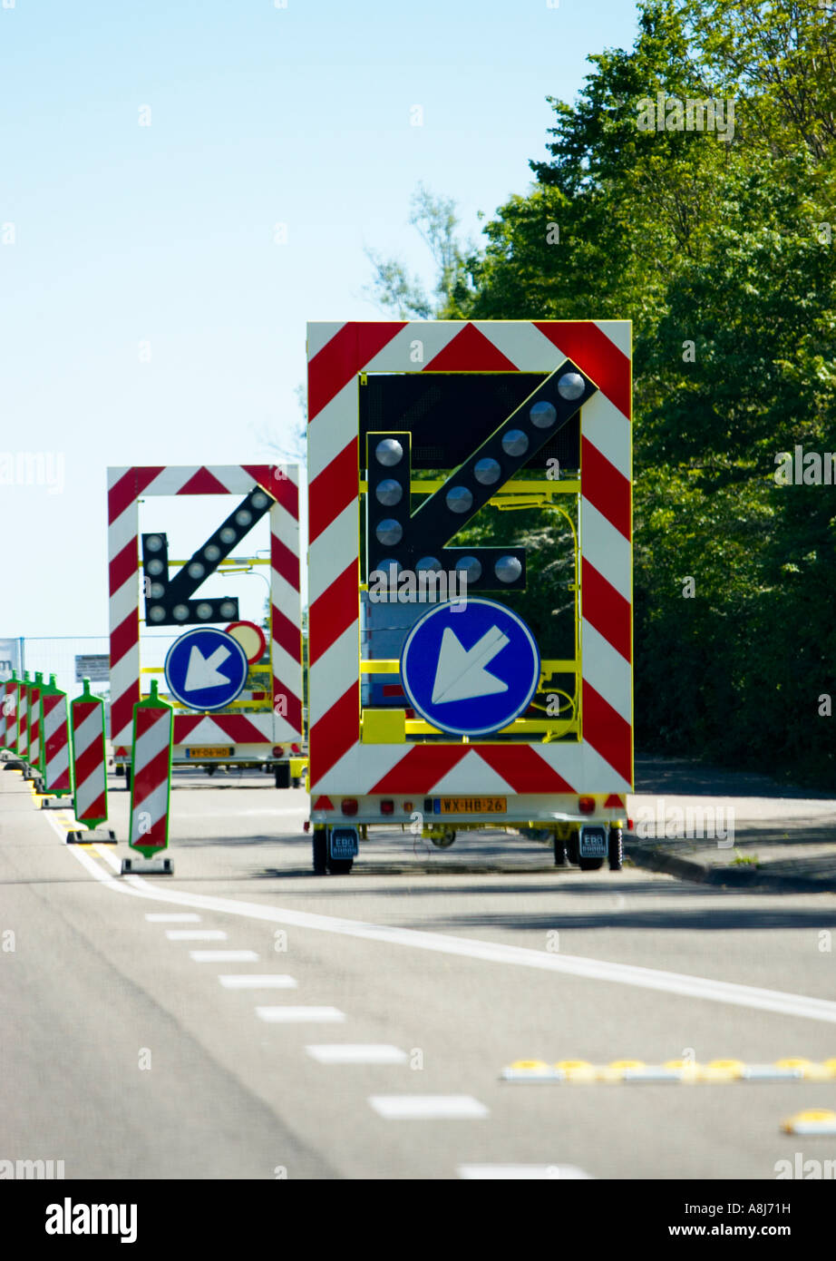 Roadworks arrow hi-res stock photography and images - Alamy