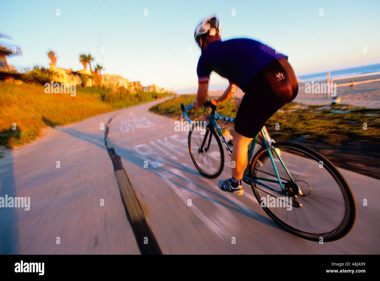 The strand manhattan beach hi-res stock photography and images - Alamy