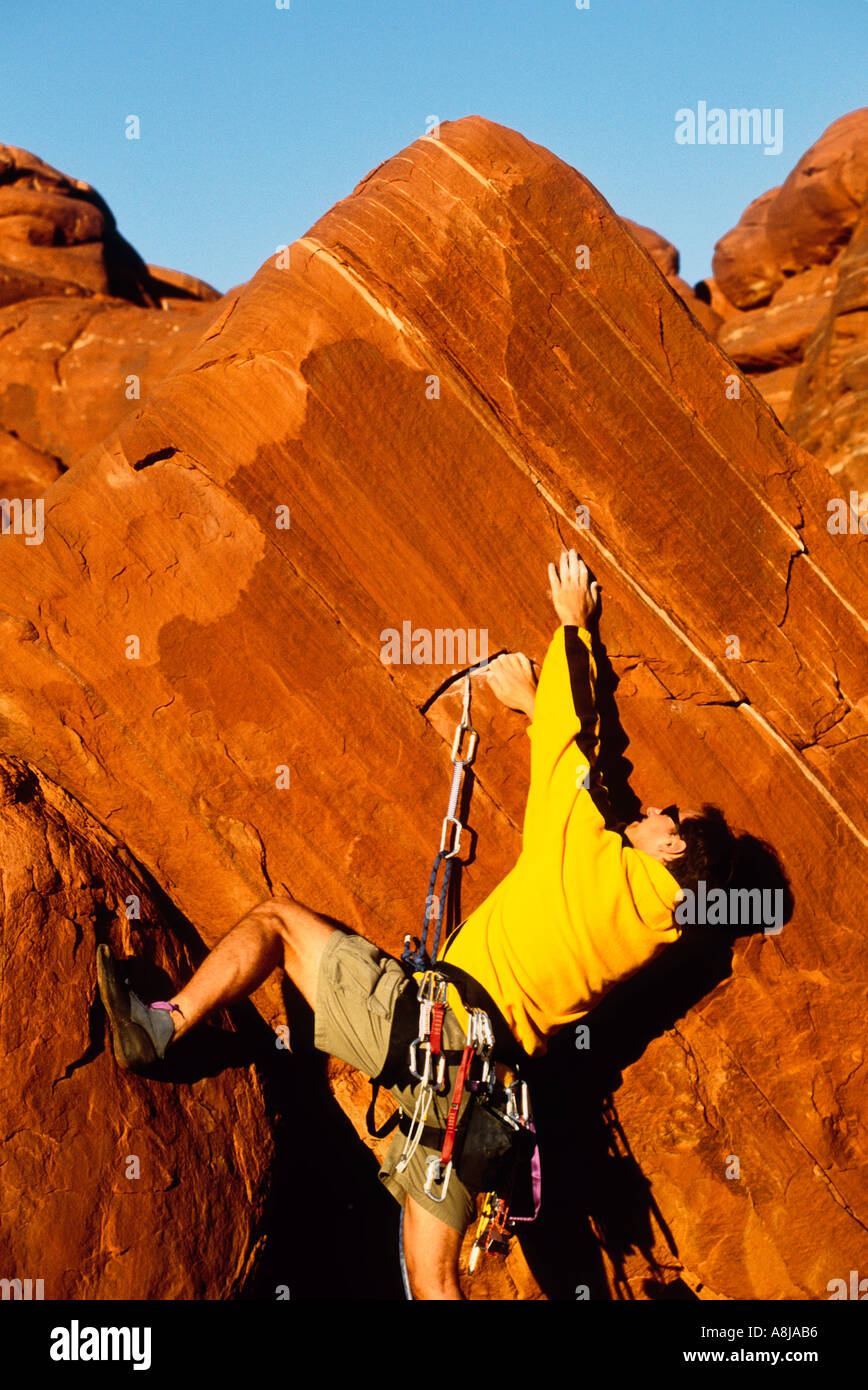 Rockclimbers hi-res stock photography and images - Alamy