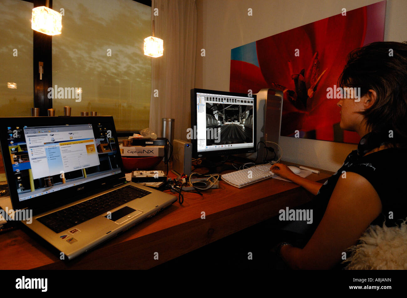 Acces a internet hi-res stock photography and images - Alamy