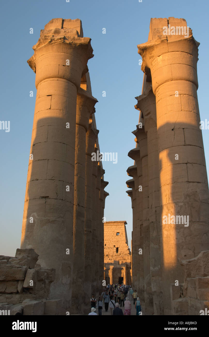 Karnak limestone statue hi-res stock photography and images - Alamy