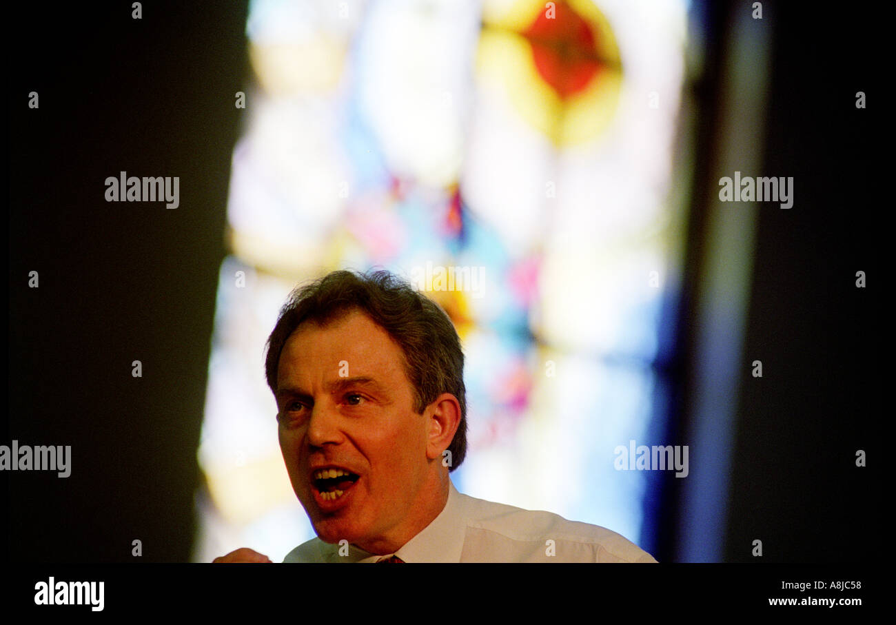 Tony blair 2001 hi-res stock photography and images - Alamy