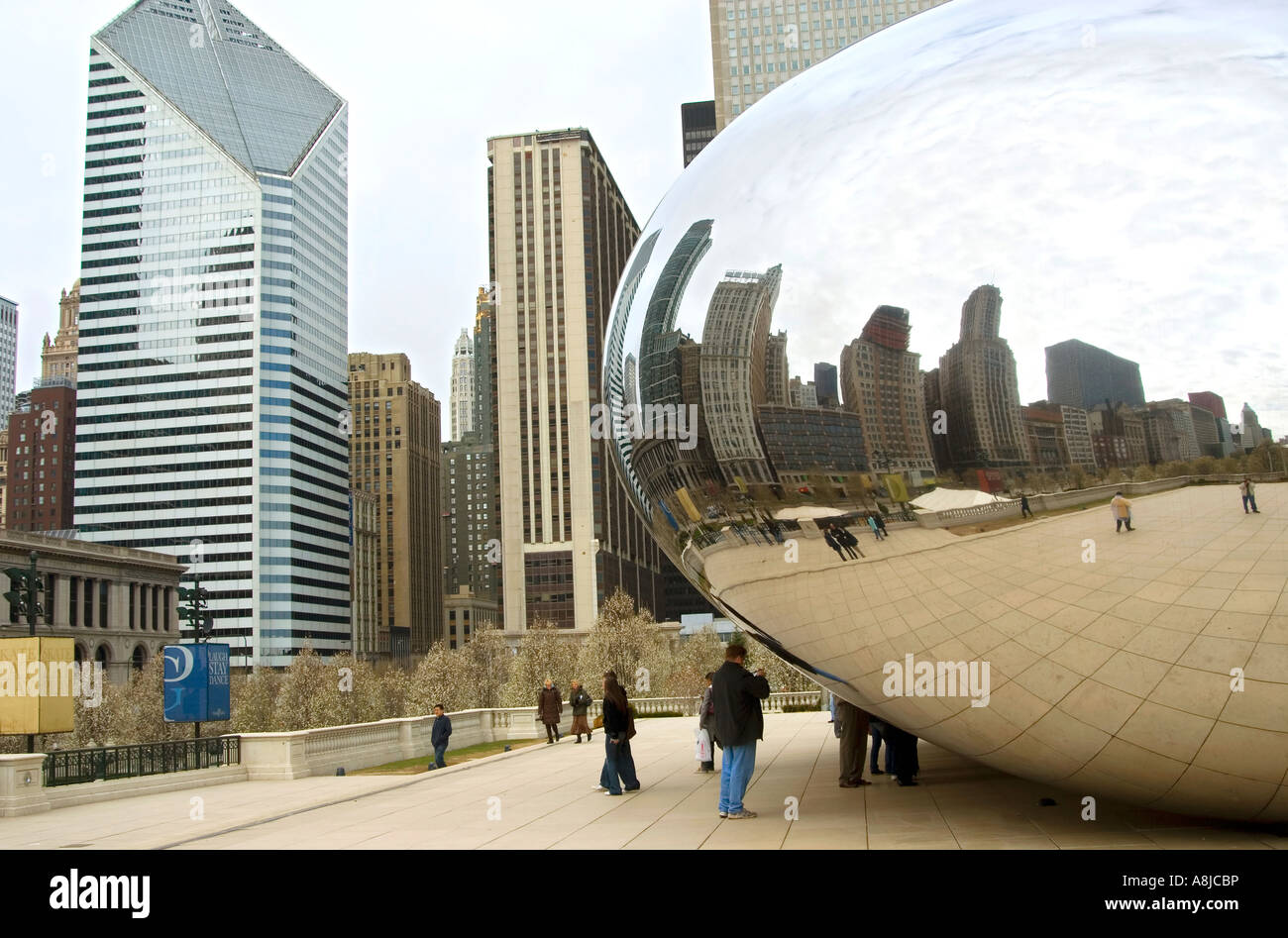 Chicago bean underneath hi-res stock photography and images - Alamy