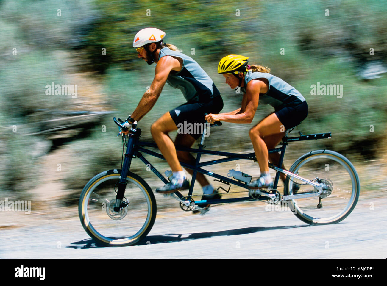 Tandem mountainbike hi-res stock photography and images - Alamy
