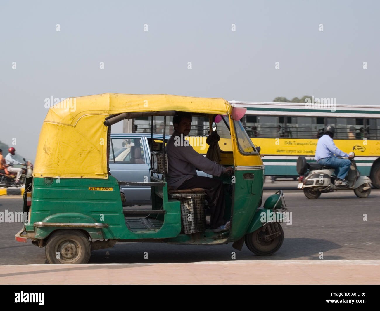 Auto rickshaw delhi hi-res stock photography and images - Alamy