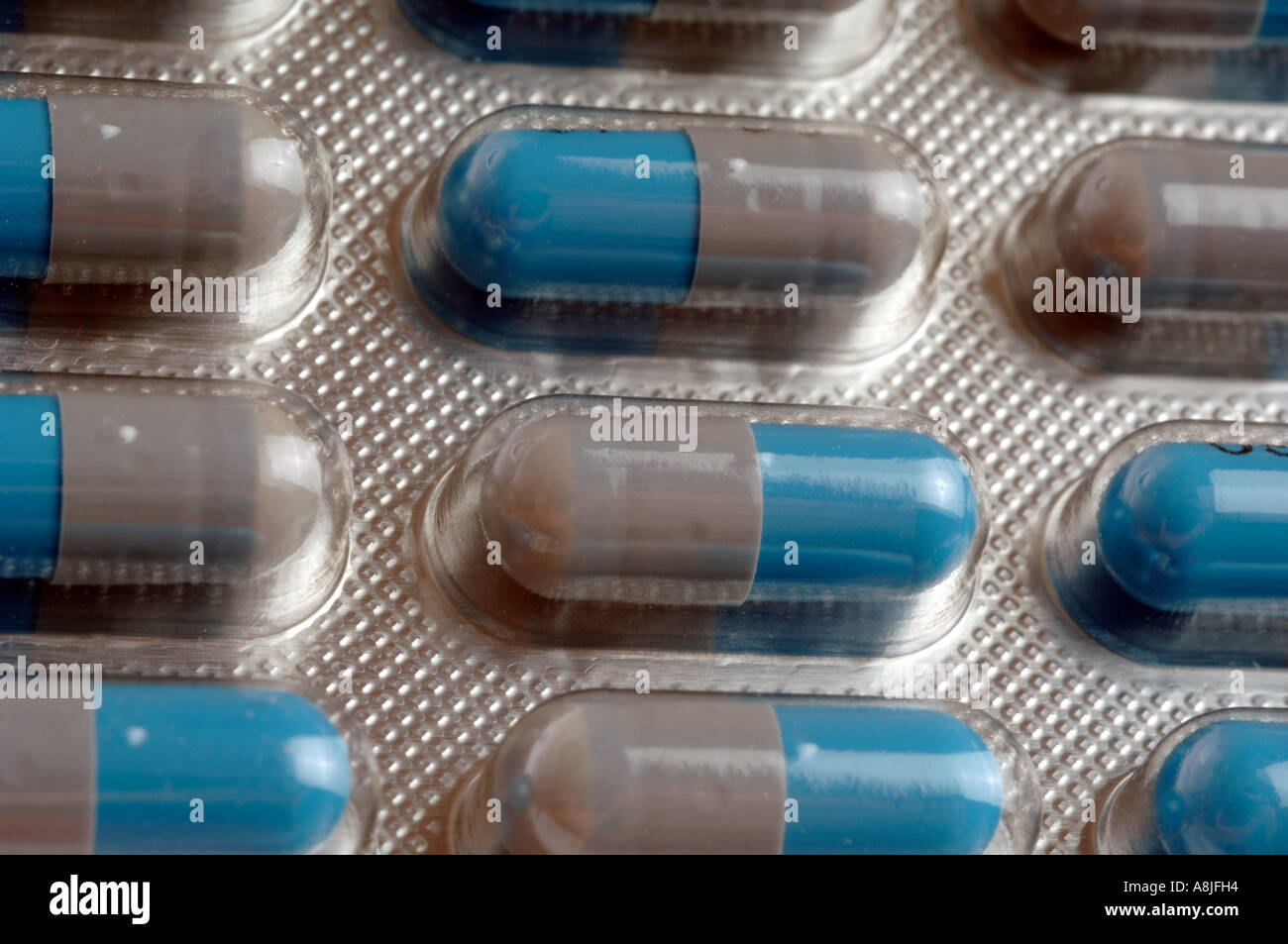 Generic pharmacy drug packet hi-res stock photography and images - Alamy