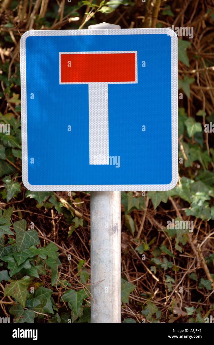 Uk traffic sign dead end hi-res stock photography and images - Alamy
