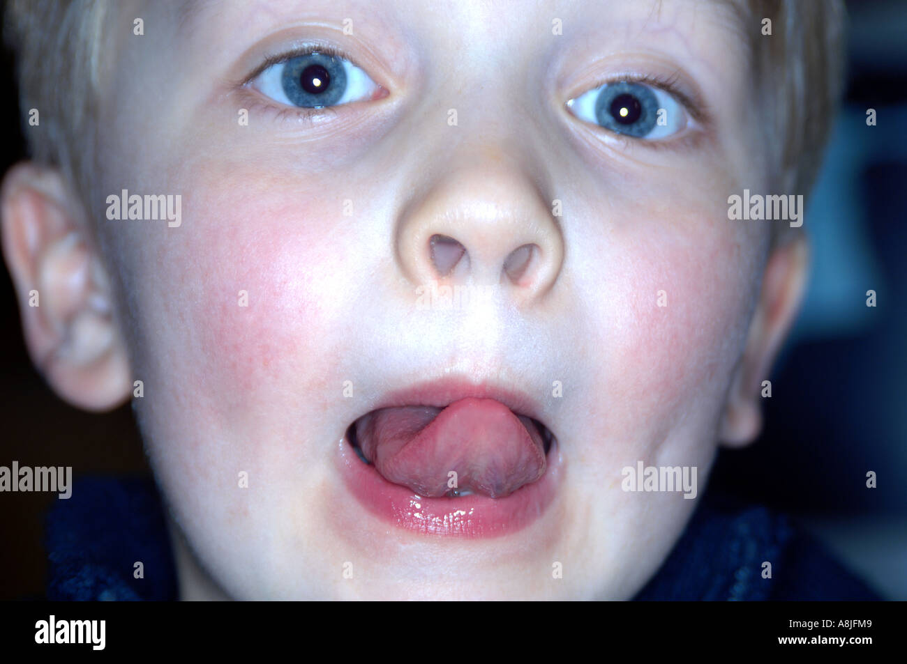 Child eyes glare hi-res stock photography and images - Alamy