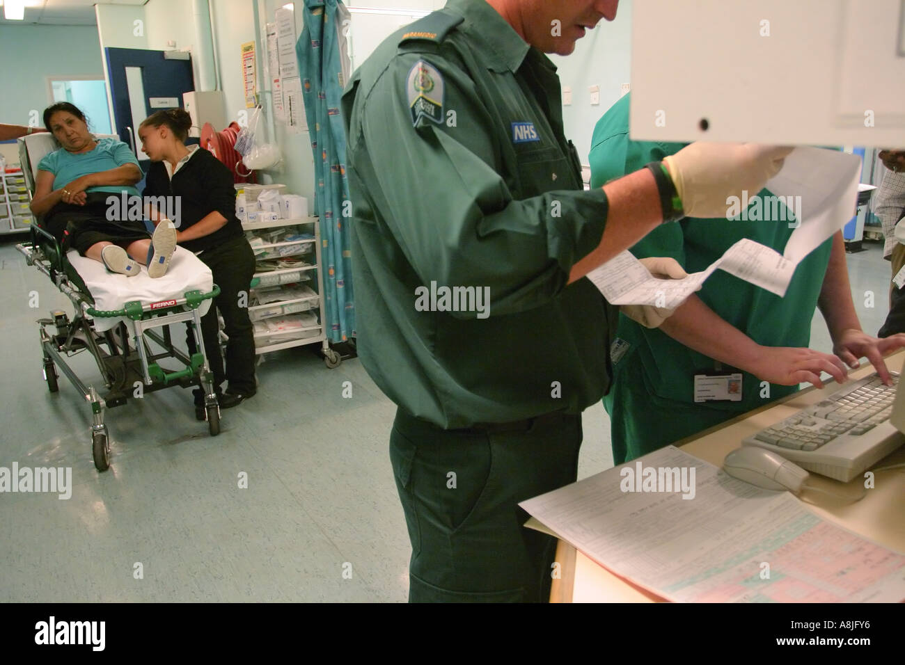 A&e uk paperwork hi-res stock photography and images - Alamy