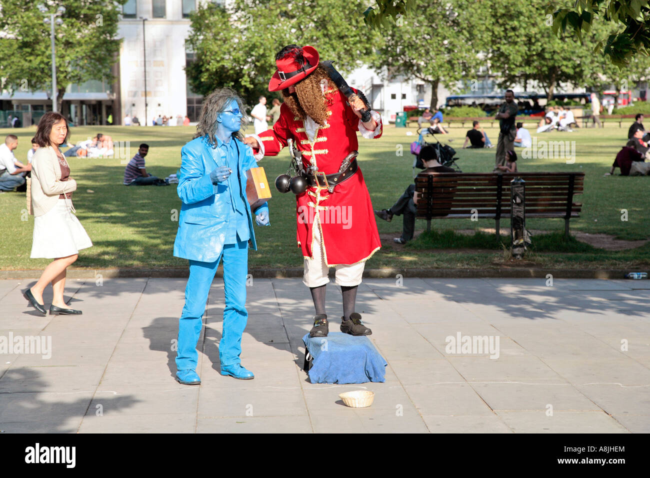 Humanstatue hi-res stock photography and images - Alamy