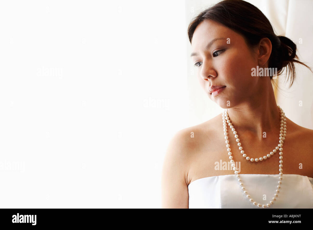 Mixed race asian american bride hi-res stock photography and images - Alamy