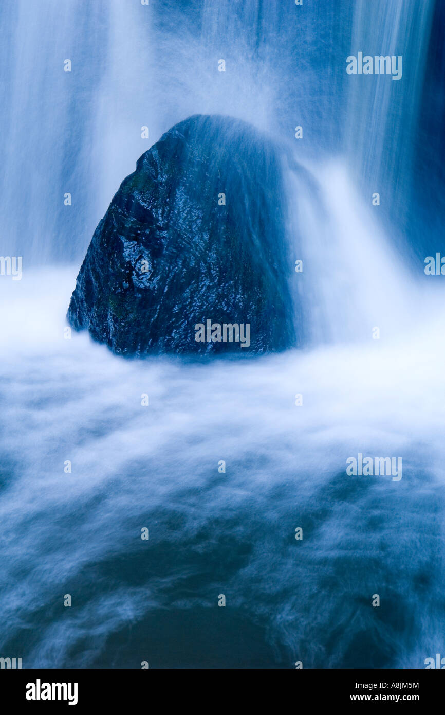 Water falling on the rock Stock Photo - Alamy