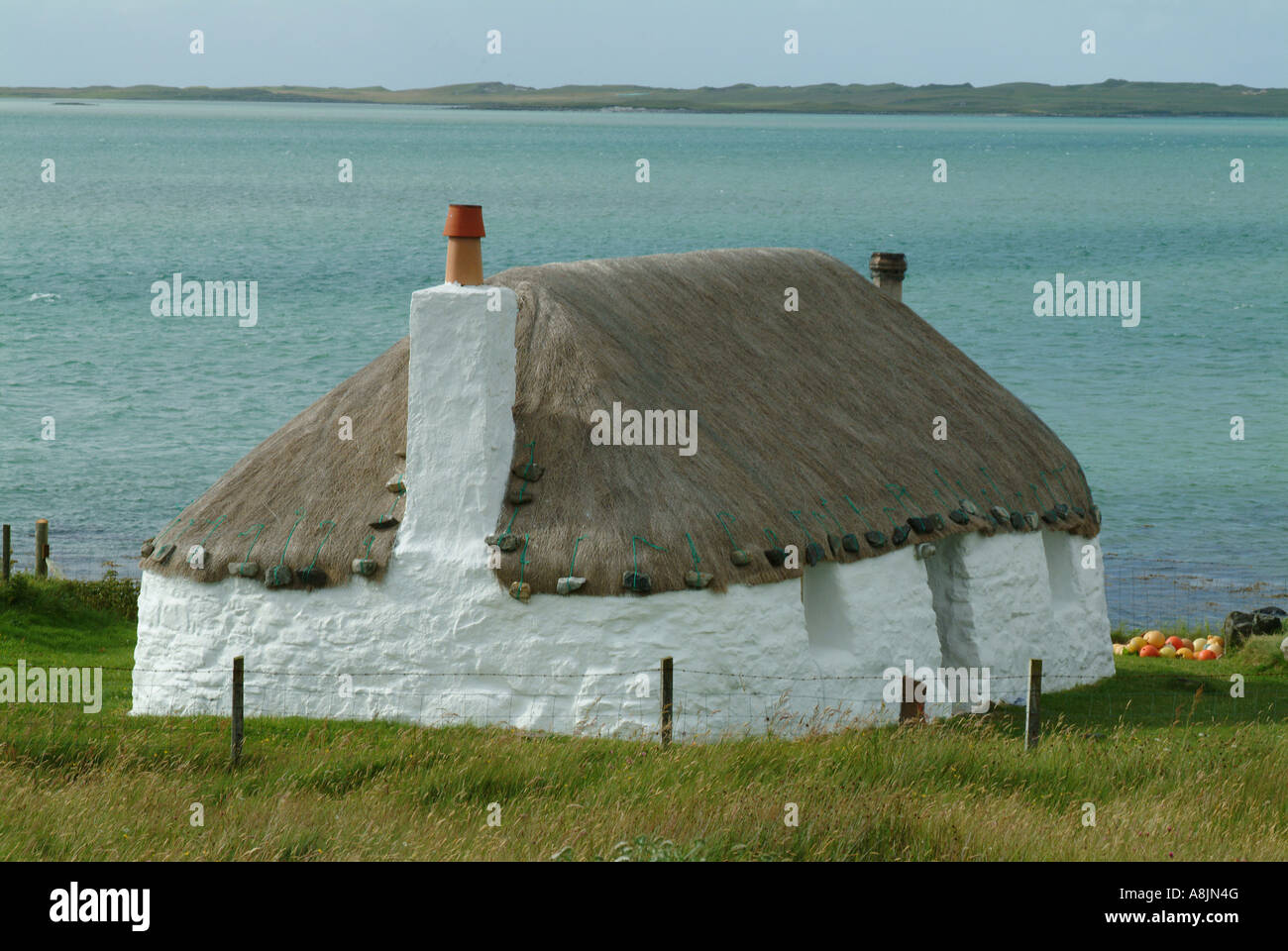 North uist traditional croft house hi-res stock photography and images ...
