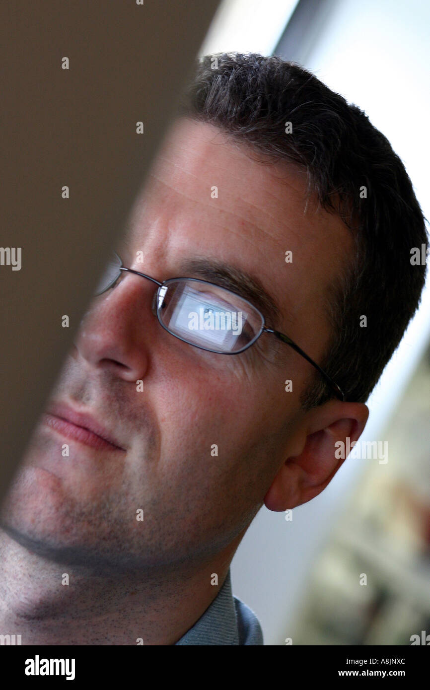 Reflection glasses pc screen hi-res stock photography and images - Alamy