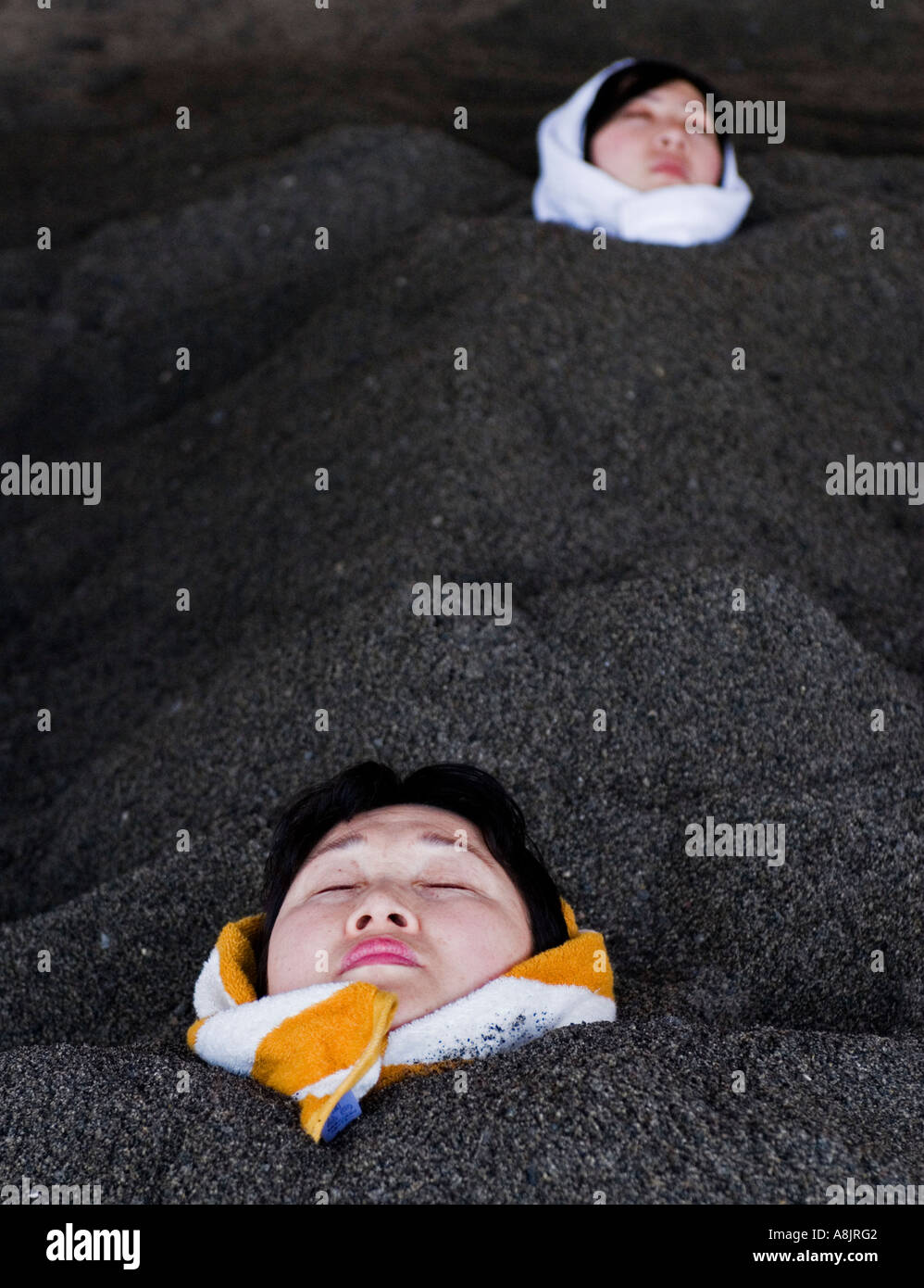 Hot sand bath hi-res stock photography and images - Alamy