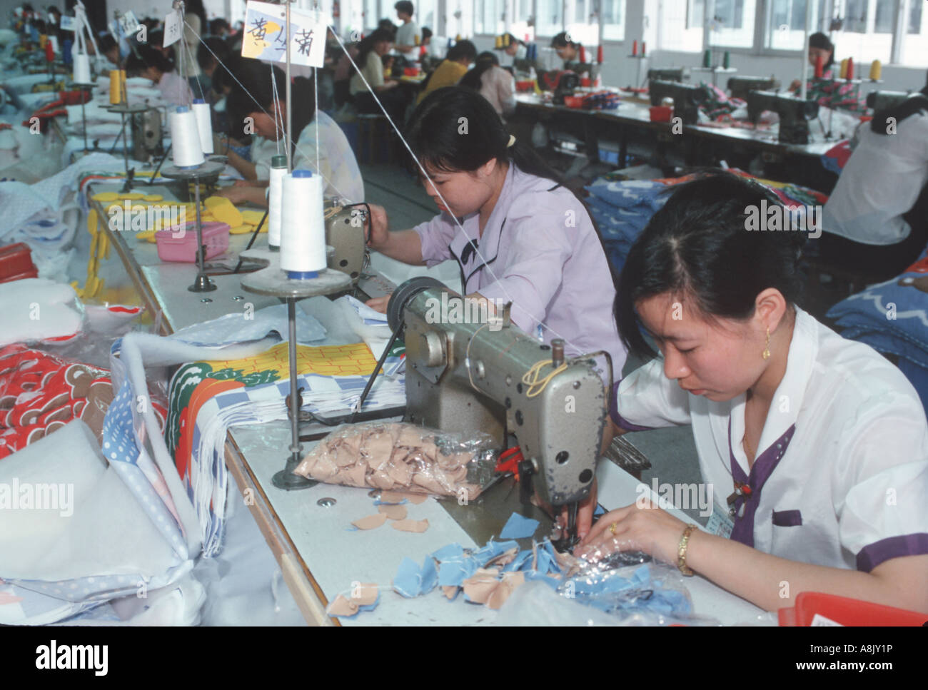 CHINA GARMENTS FACTORY IN GUANGDONG PROVINCE Photo Julio Etchart Stock ...