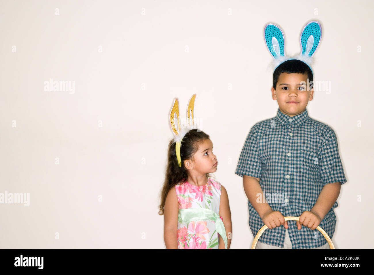 Boy girl looking easter hi-res stock photography and images - Alamy