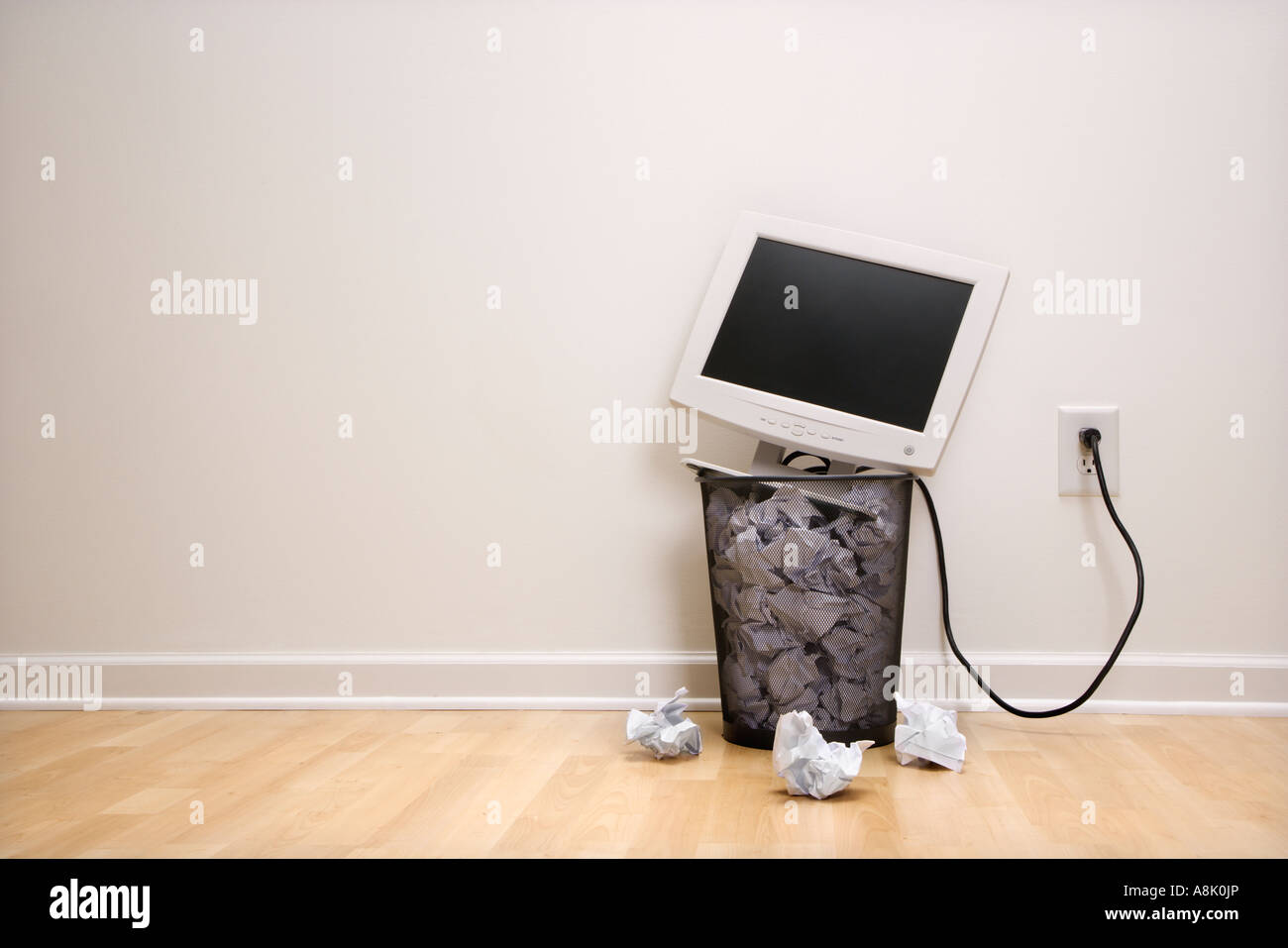 Computer monitor in trash can hi-res stock photography and images - Alamy