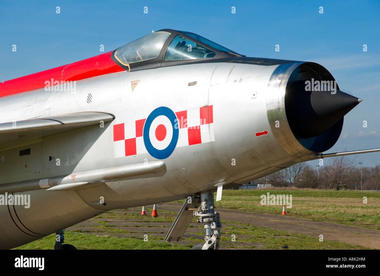 English electric lightning hi-res stock photography and images - Alamy