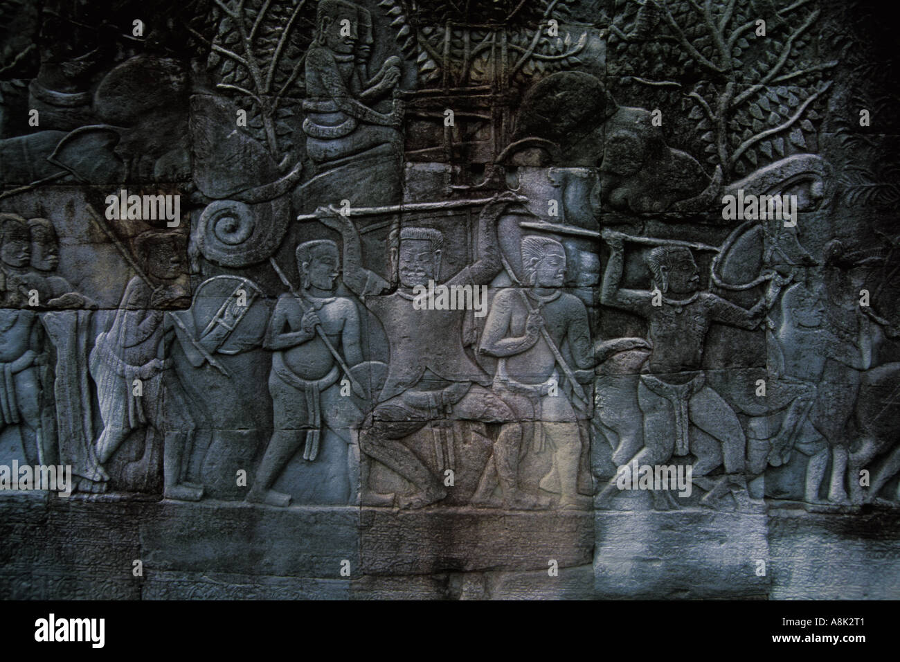 Statue angkor wat hi-res stock photography and images - Alamy