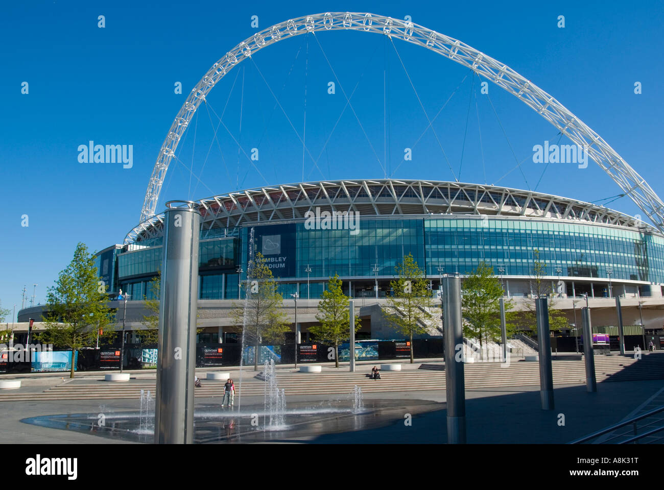 At the wembley hi-res stock photography and images - Alamy