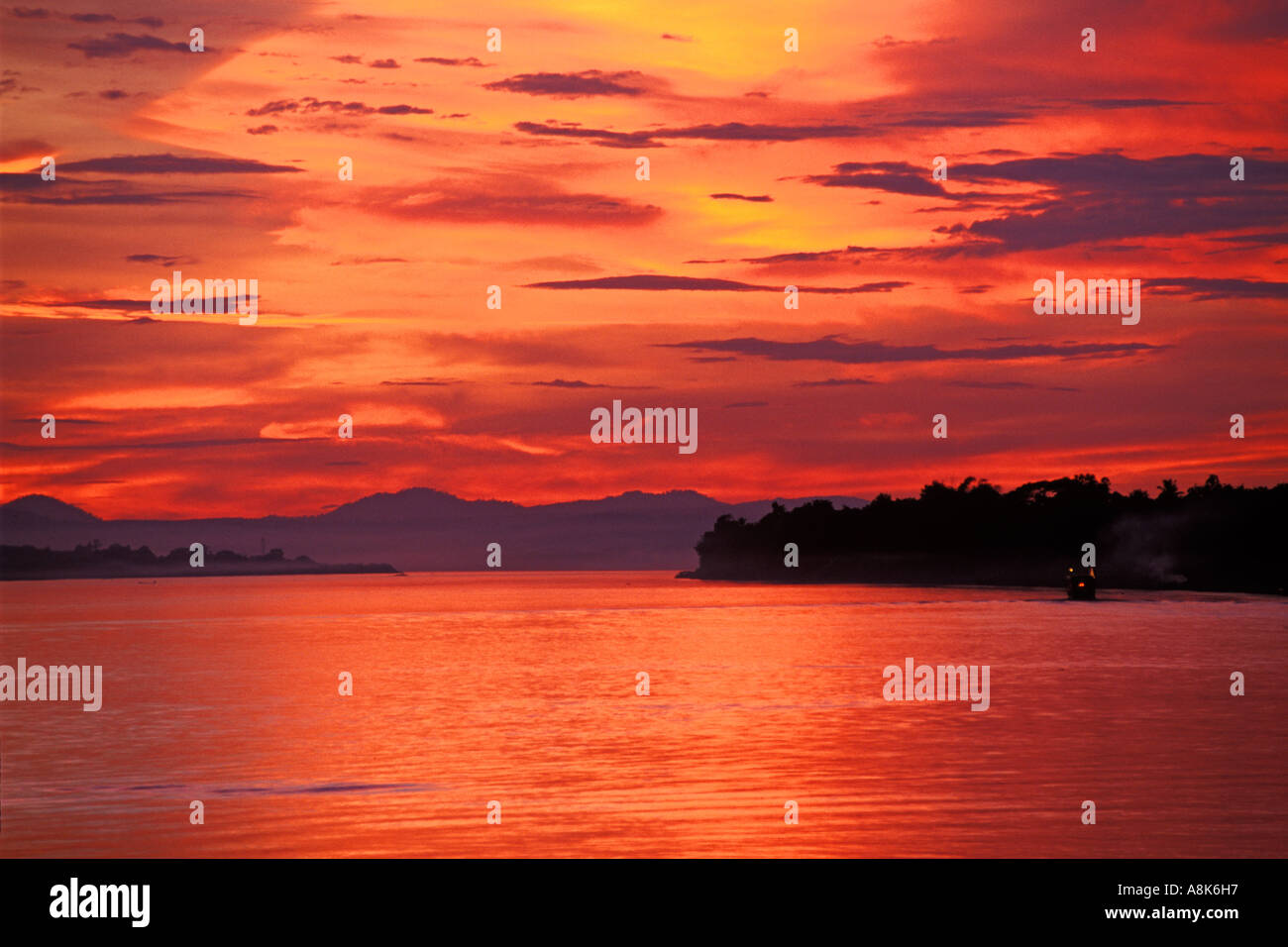 Laos, Vientiane, Sunset on the Mekong River Stock Photo - Alamy