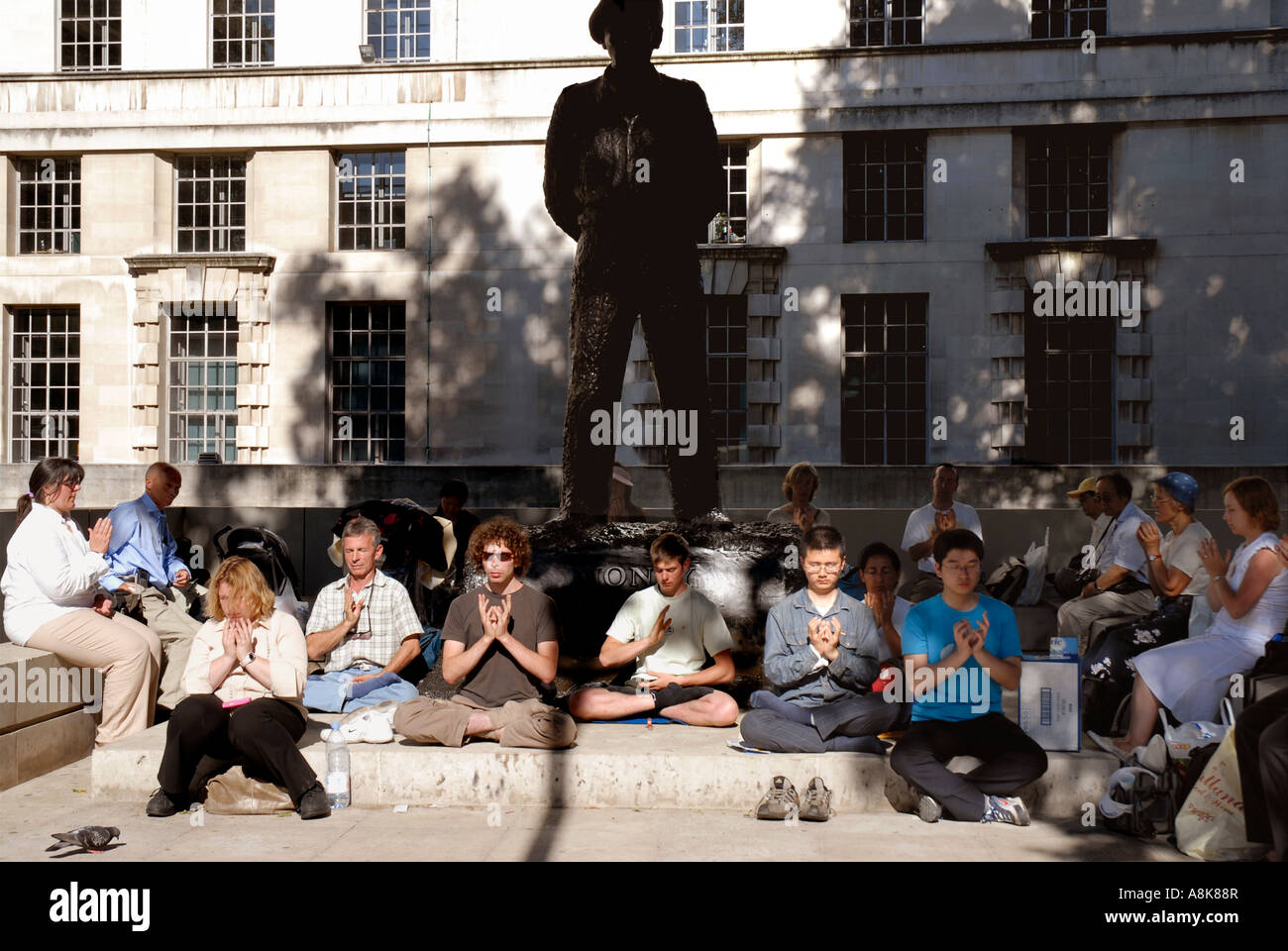 Prayer for peace london hi-res stock photography and images - Alamy