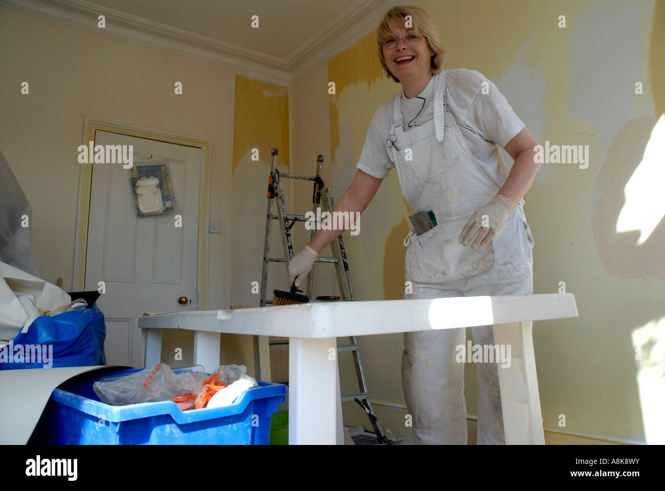 Paper lining hi-res stock photography and images - Alamy