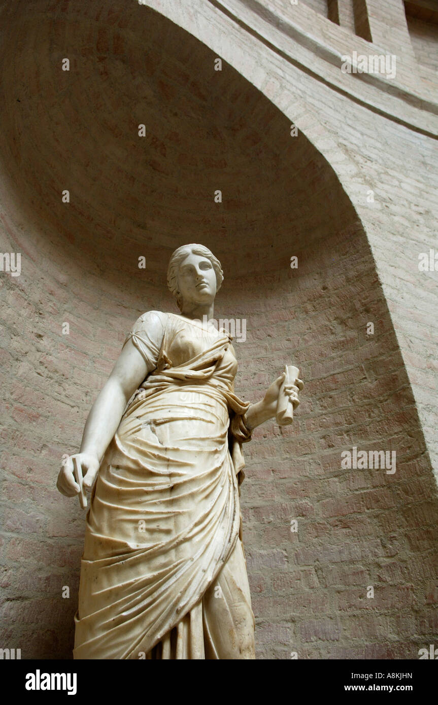 Griechische apollo hi-res stock photography and images - Alamy