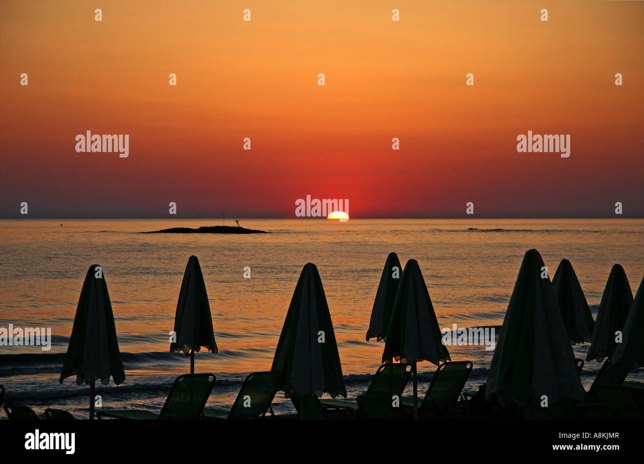 Sonnenschirm silhouette hi-res stock photography and images - Alamy