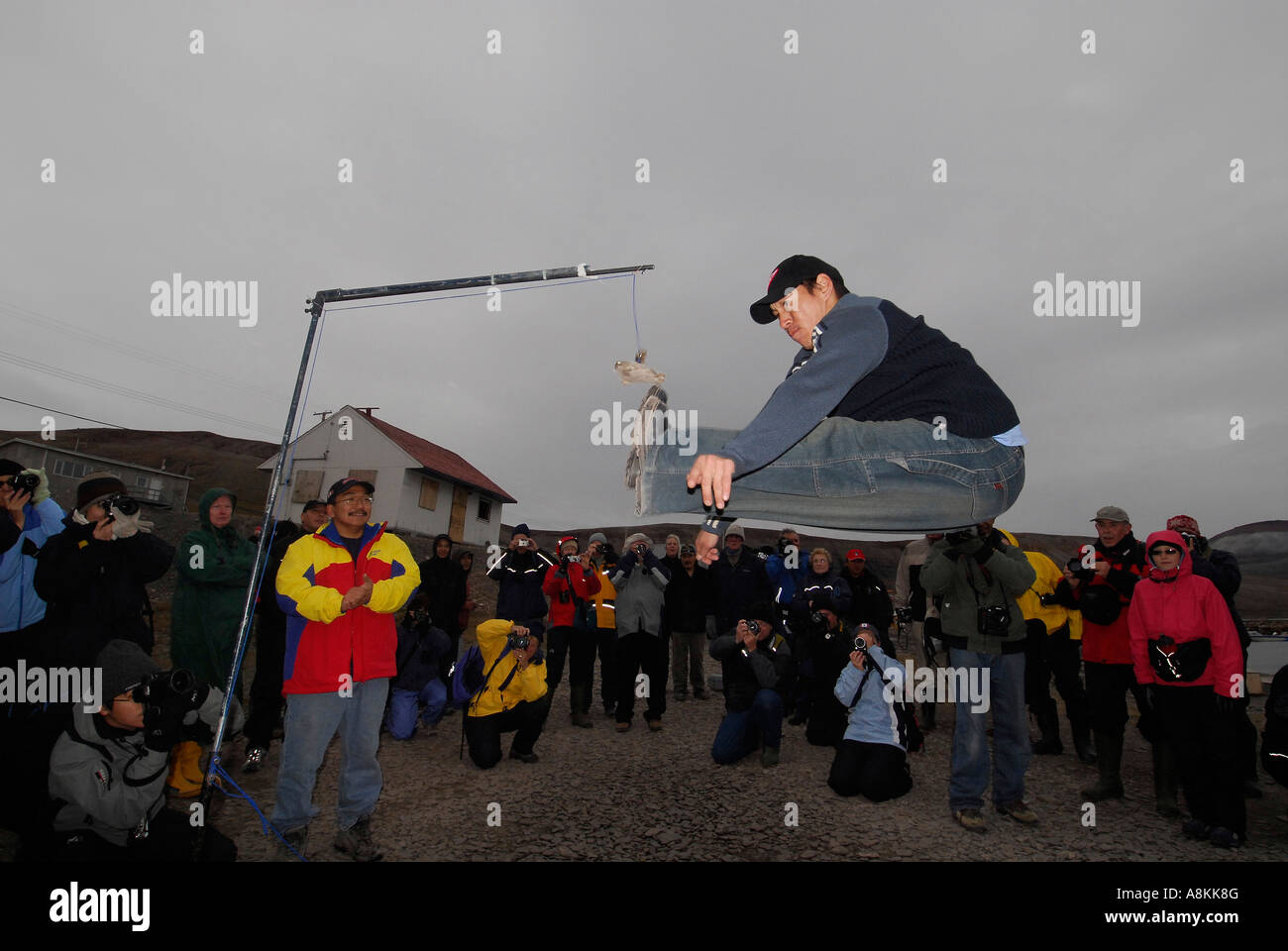 Inuit arctic games coastal inuit hi-res stock photography and images ...