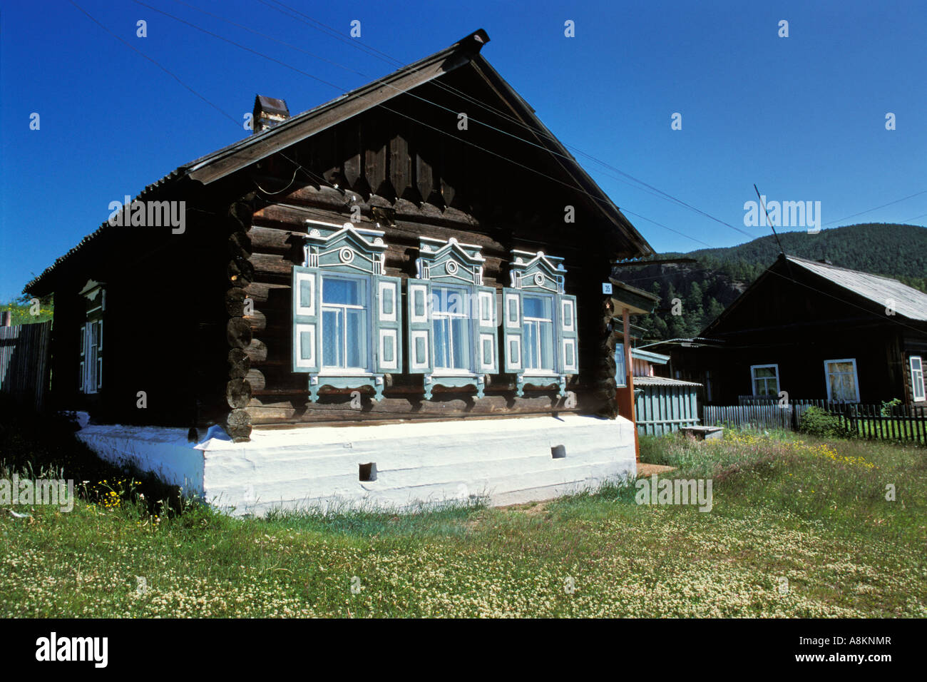 Siberia house hi-res stock photography and images - Alamy