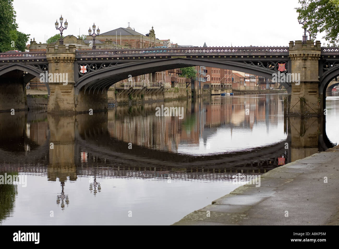 Bishopgate hi-res stock photography and images - Alamy