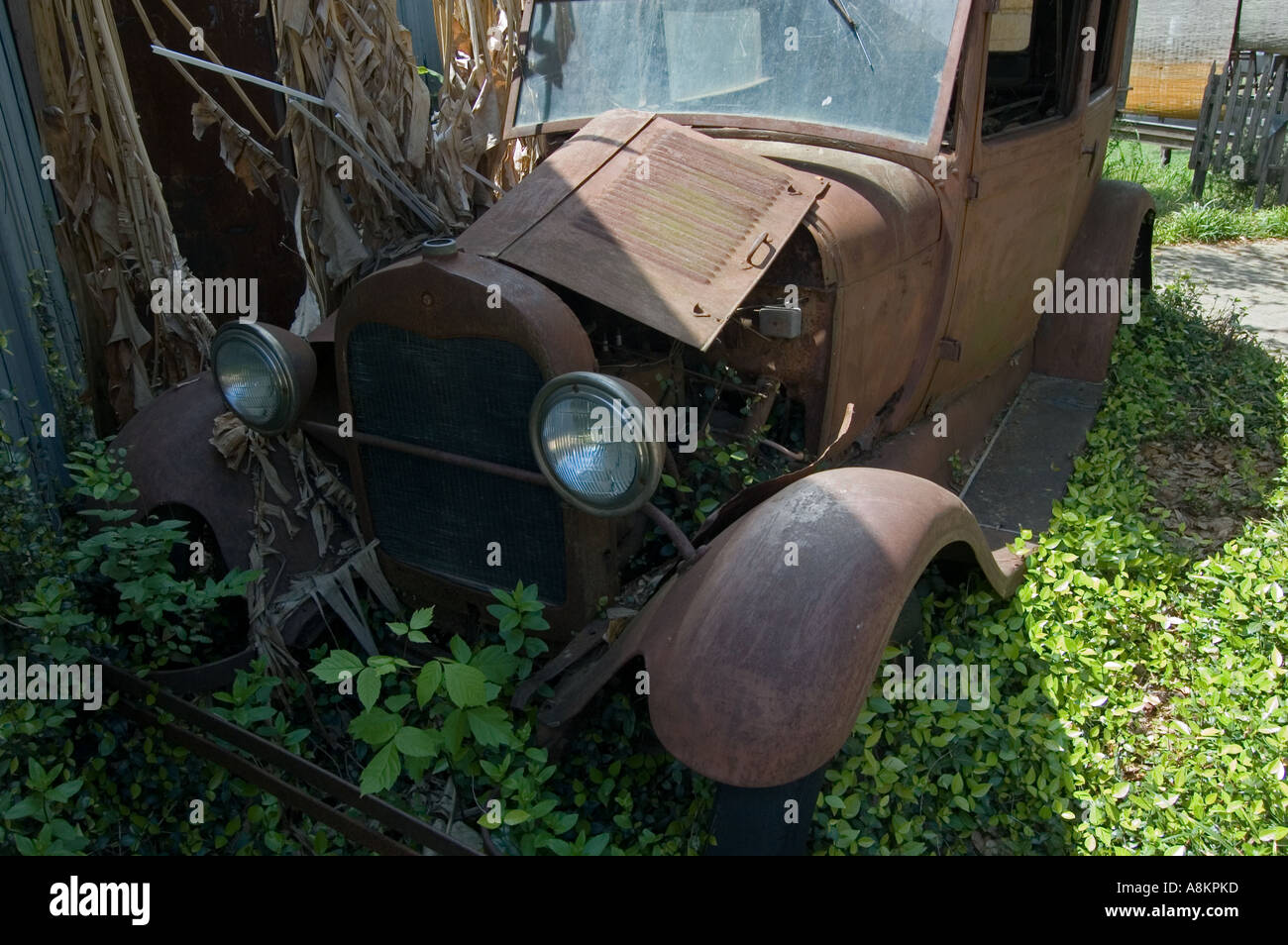 Rusty old vintage truck Stock Photo - Alamy
