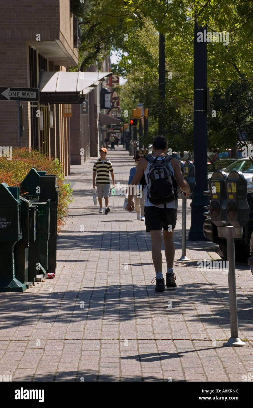 Sidewalk with street light hi-res stock photography and images - Alamy