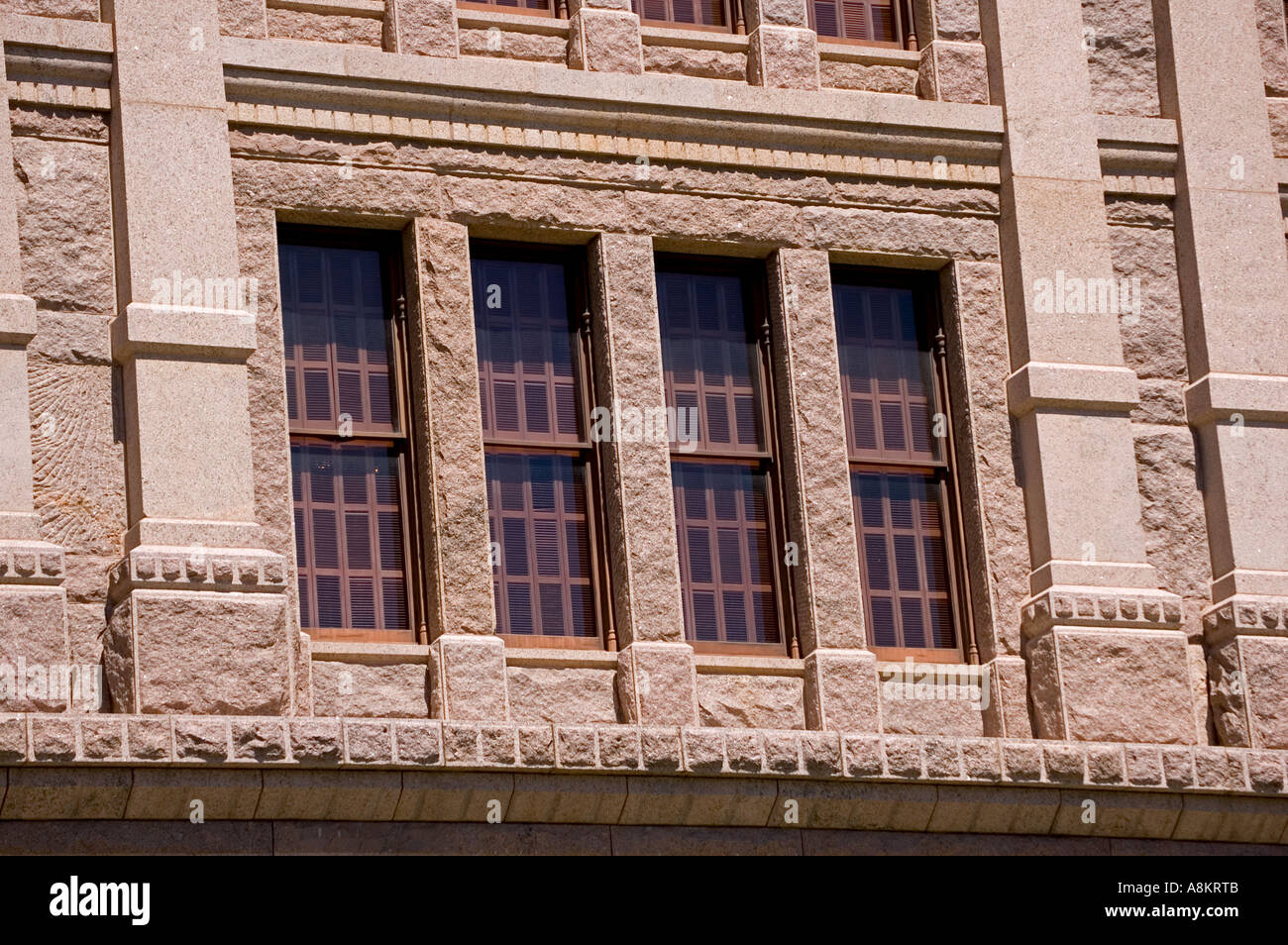 Federal building columns hi-res stock photography and images - Alamy