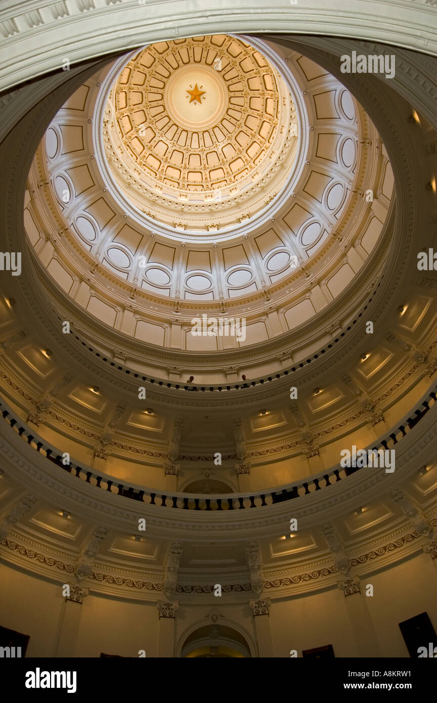 Rotunda lobby hi-res stock photography and images - Alamy
