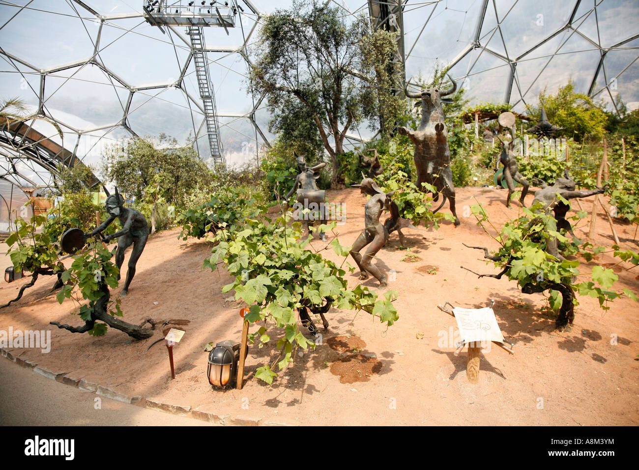 Global project hi-res stock photography and images - Alamy