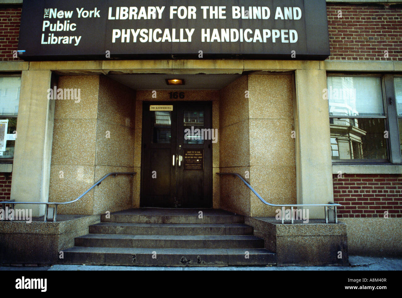 Physically handicapped hi-res stock photography and images - Alamy