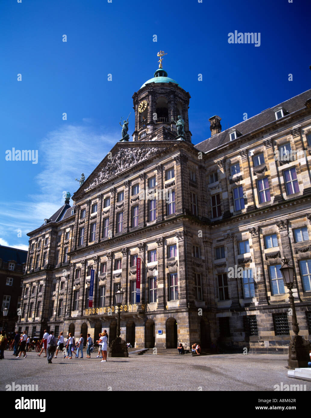Dam square amsterdam hi-res stock photography and images - Alamy