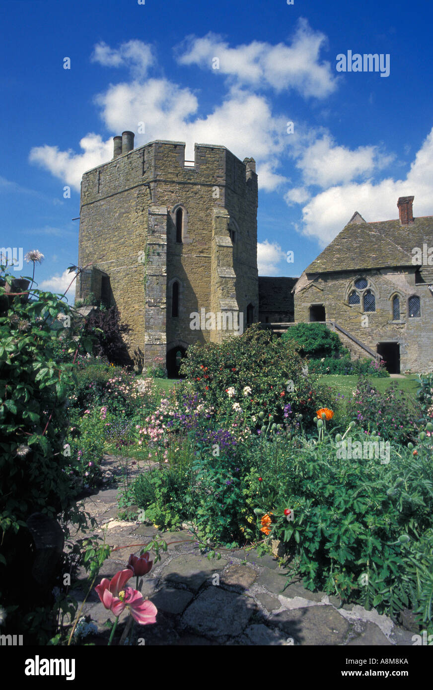 Stokesay castle gardens hi-res stock photography and images - Alamy