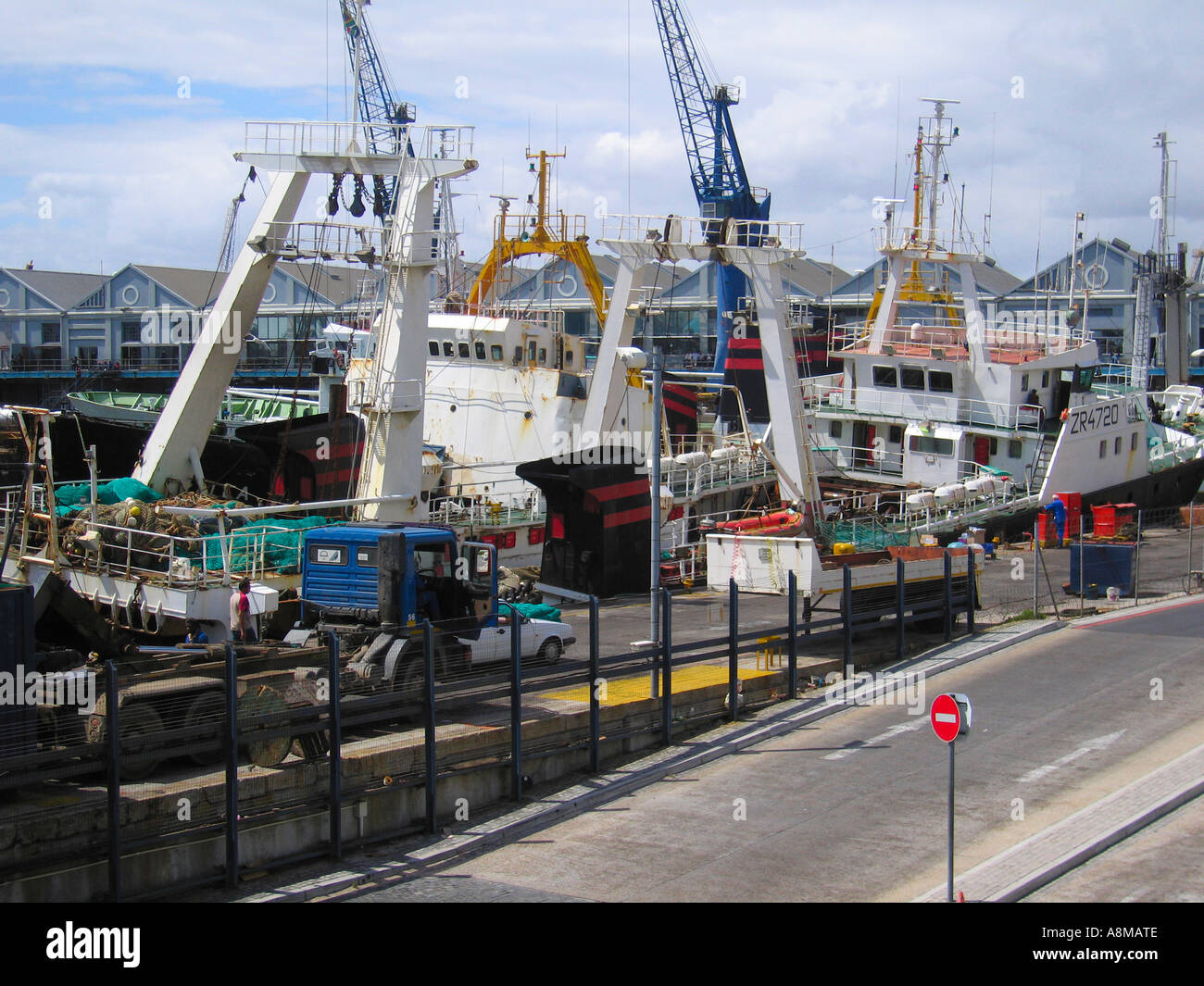 Vanda Waterfront Aquarium