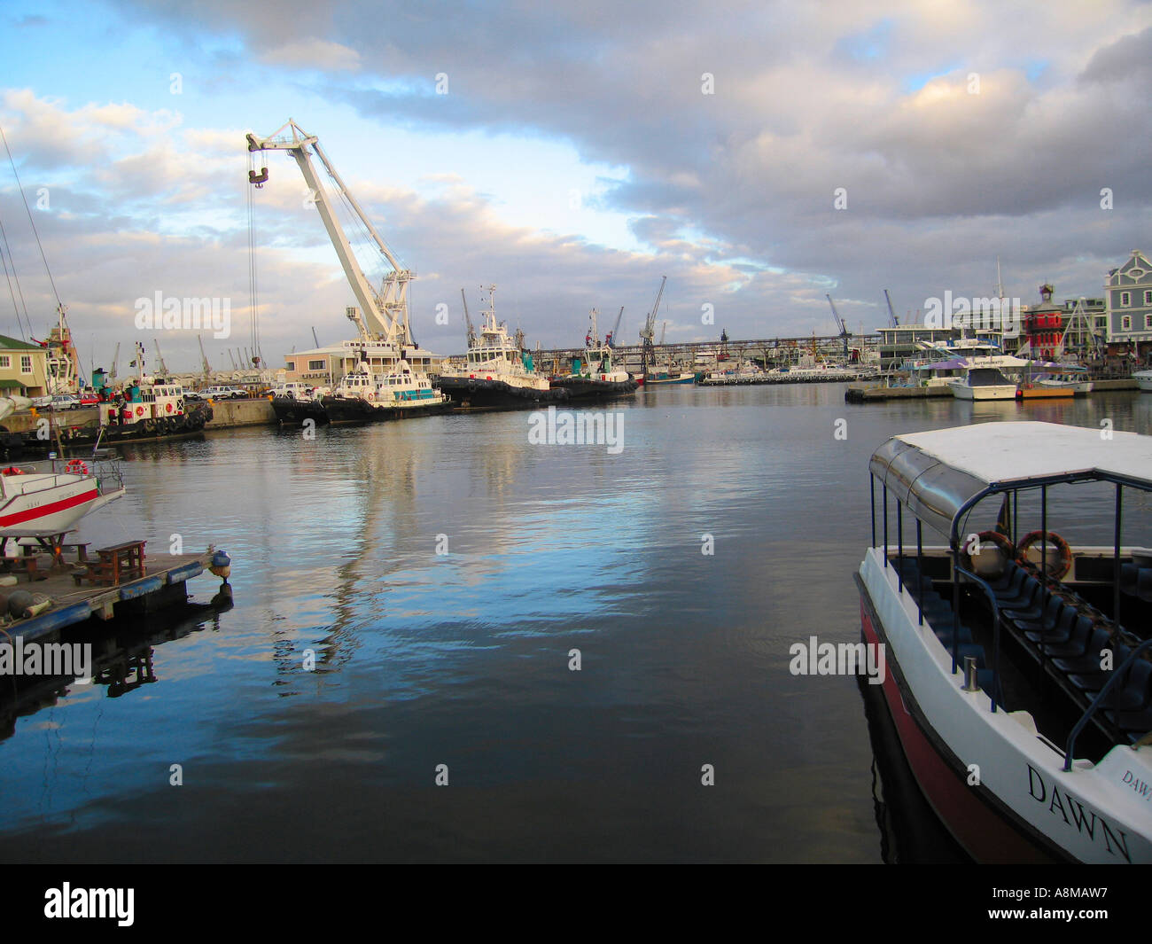 The giant floating crane hi-res stock photography and images - Alamy