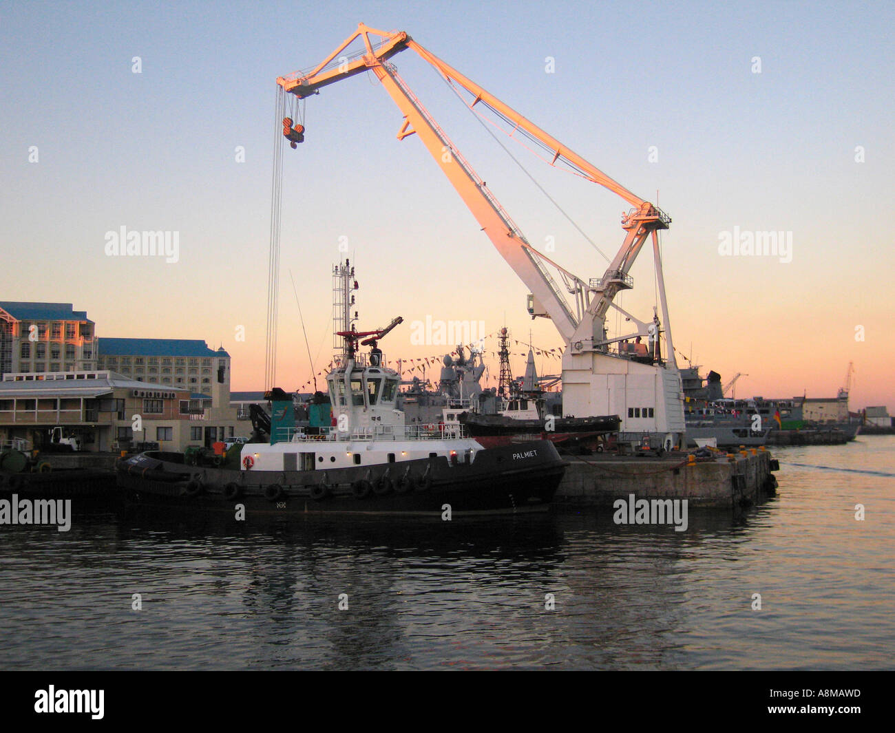 Floating Dockside Crane at Quayside at V and A Waterfront Cape Town ...